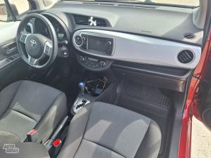 Red Toyota Yaris 2014 in Vilnius, with an engine capacity of 1.50 L and mileage of 72 thousand km for 8900 €, photo 20 on AUTOMOTO.COM.LV