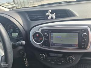Red Toyota Yaris 2014 in Vilnius, with an engine capacity of 1.50 L and mileage of 72 thousand km for 8900 €, photo 21 on AUTOMOTO.COM.LV