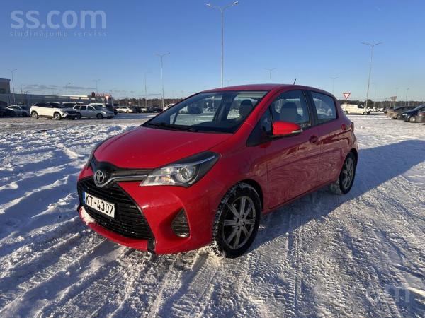 Red Toyota Yaris 2015 in Riga, with an engine capacity of 1.50 L and mileage of 90 thousand km for 8000 €, photo 1 on AUTOMOTO.COM.LV