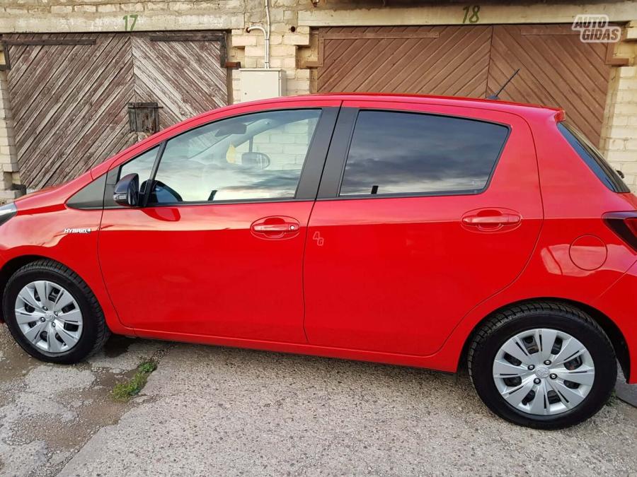 Sarkans Toyota Yaris 2015 Viļņa, ar dzinēja tilpumu 1.50 L un nobraukumu 86 tūkst. km par 9500 €, foto 6 vietnē AUTOMOTO.COM.LV
