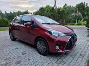 Red Toyota Yaris 2015 in Utena, with an engine capacity of 1.33 L and mileage of 138 thousand km for 6200 €, photo 17 on AUTOMOTO.COM.LV