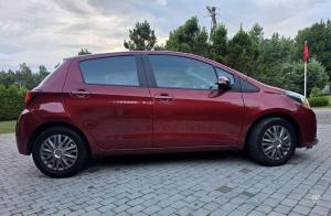 Red Toyota Yaris 2015 in Utena, with an engine capacity of 1.33 L and mileage of 138 thousand km for 6200 €, photo 18 on AUTOMOTO.COM.LV