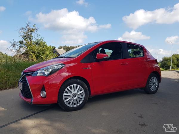 Sarkans Toyota Yaris 2015 Viļņa, ar dzinēja tilpumu 1.50 L un nobraukumu 178 tūkst. km par 7200 €, foto 1 vietnē AUTOMOTO.COM.LV