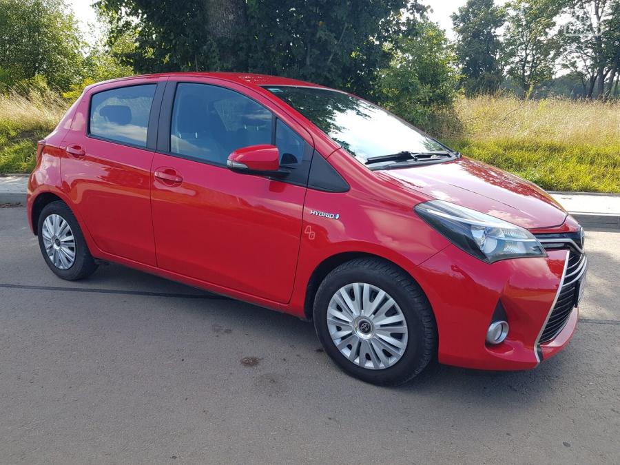 Red Toyota Yaris 2015 in Vilnius, with an engine capacity of 1.50 L and mileage of 178 thousand km for 7200 €, photo 5 on AUTOMOTO.COM.LV