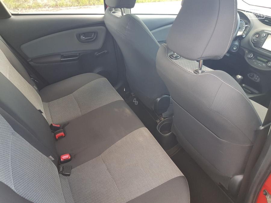 Red Toyota Yaris 2015 in Vilnius, with an engine capacity of 1.50 L and mileage of 178 thousand km for 7200 €, photo 13 on AUTOMOTO.COM.LV