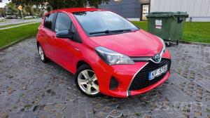 Sarkans Toyota Yaris 2015 Rīga, ar dzinēja tilpumu 1.50 L un nobraukumu 204 tūkst. km par 7200 €, foto  vietnē AUTOMOTO.COM.LV