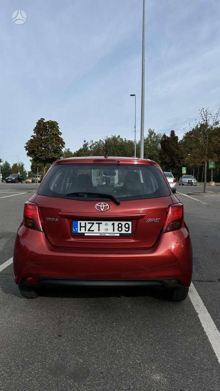Sarkans Toyota Yaris 2015 Viļņa, ar dzinēja tilpumu 1.33 L un nobraukumu 148 tūkst. km par 8500 €, foto 5 vietnē AUTOMOTO.COM.LV