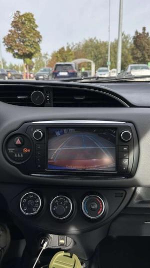 Sarkans Toyota Yaris 2015 Viļņa, ar dzinēja tilpumu 1.33 L un nobraukumu 148 tūkst. km par 8500 €, foto 9 vietnē AUTOMOTO.COM.LV