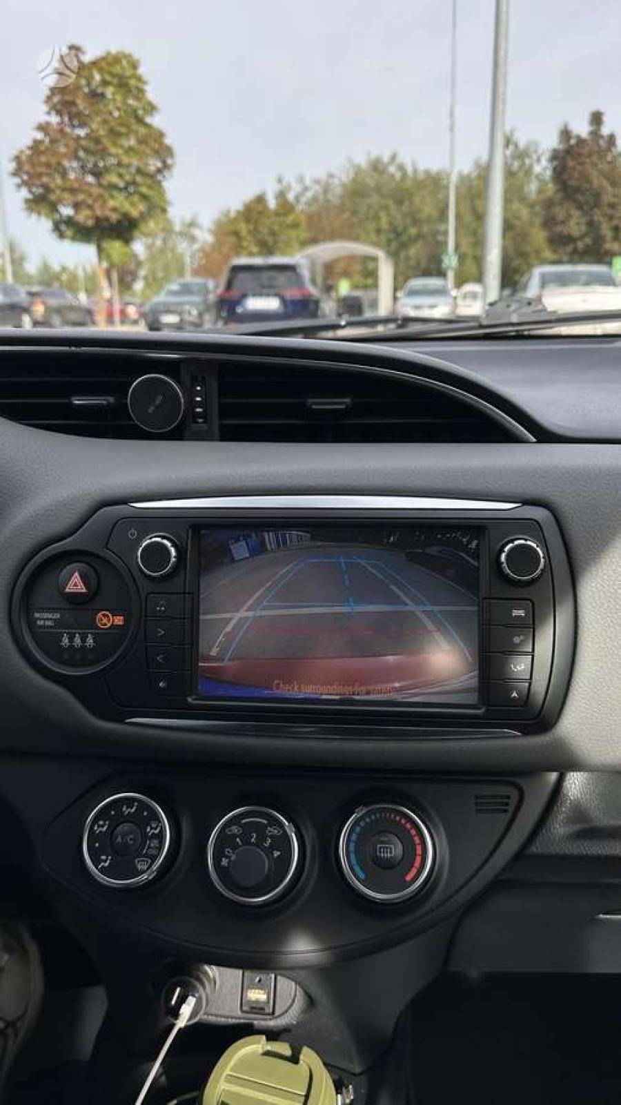 Sarkans Toyota Yaris 2015 Viļņa, ar dzinēja tilpumu 1.33 L un nobraukumu 148 tūkst. km par 8500 €, foto 9 vietnē AUTOMOTO.COM.LV