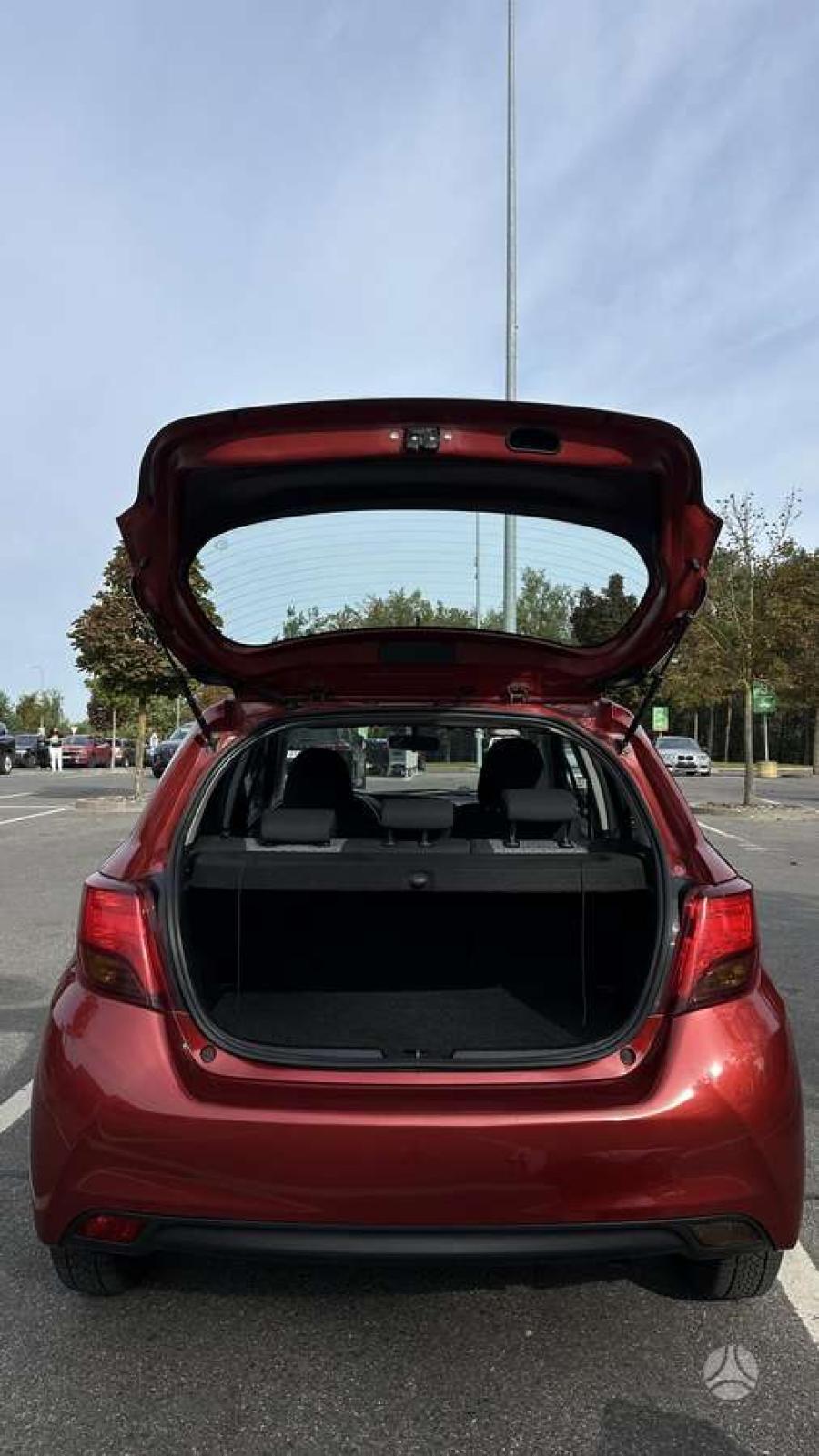 Sarkans Toyota Yaris 2015 Viļņa, ar dzinēja tilpumu 1.33 L un nobraukumu 148 tūkst. km par 8500 €, foto 10 vietnē AUTOMOTO.COM.LV