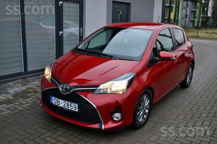 Sarkans Toyota Yaris 2016 Rīga, ar dzinēja tilpumu 1.30 L un nobraukumu 117 tūkst. km par 8700 €, foto 1 vietnē AUTOMOTO.COM.LV