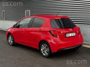 Red Toyota Yaris 2016 in Riga, with an engine capacity of 1.50 L and mileage of 232 thousand km for 6700 €, photo 3 on AUTOMOTO.COM.LV