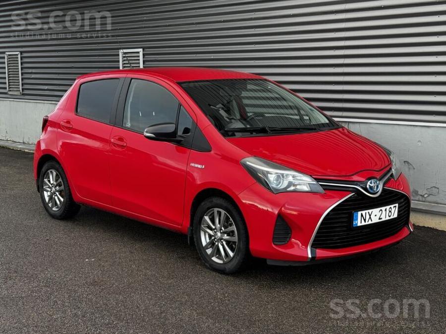 Red Toyota Yaris 2016 in Riga, with an engine capacity of 1.50 L and mileage of 232 thousand km for 6700 €, photo 7 on AUTOMOTO.COM.LV