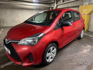 Sarkans Toyota Yaris 2016 Tallina, ar dzinēja tilpumu 1.30 L un nobraukumu 111 tūkst. km par 6999 €, foto  vietnē AUTOMOTO.COM.LV