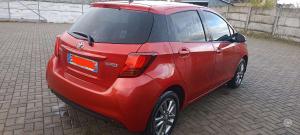 Red Toyota Yaris 2016 in Taurage, with an engine capacity of 1.00 L and mileage of 180 thousand km for 6100 €, photo 2 on AUTOMOTO.COM.LV