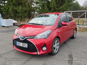 Sarkans Toyota Yaris 2016 Tallina, ar dzinēja tilpumu 1.50 L un nobraukumu 76 tūkst. km par 9900 €, foto 2 vietnē AUTOMOTO.COM.LV