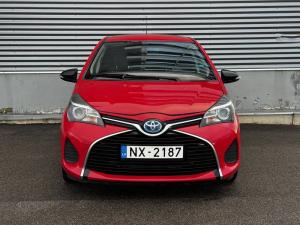 Red Toyota Yaris 2016 in Riga, with an engine capacity of 1.50 L and mileage of 232 thousand km for 5900 €, photo 9 on AUTOMOTO.COM.LV