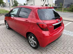 Sarkans Toyota Yaris 2016 Viļņa, ar dzinēja tilpumu 1.50 L un nobraukumu 130 tūkst. km par 8400 €, foto 15 vietnē AUTOMOTO.COM.LV