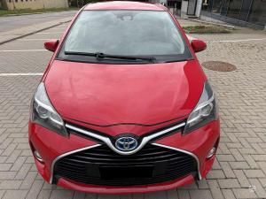 Sarkans Toyota Yaris 2016 Viļņa, ar dzinēja tilpumu 1.50 L un nobraukumu 130 tūkst. km par 8400 €, foto 17 vietnē AUTOMOTO.COM.LV