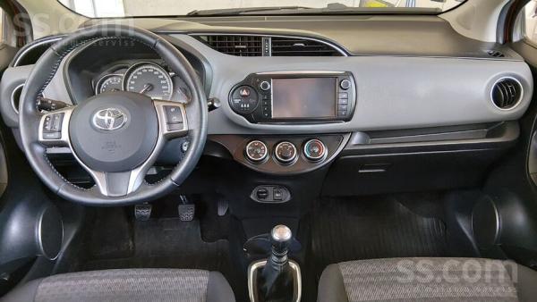 Red Toyota Yaris 2016 in Jurmala, with an engine capacity of 1.30 L and mileage of 121 thousand km for 7500 €, photo 9 on AUTOMOTO.COM.LV