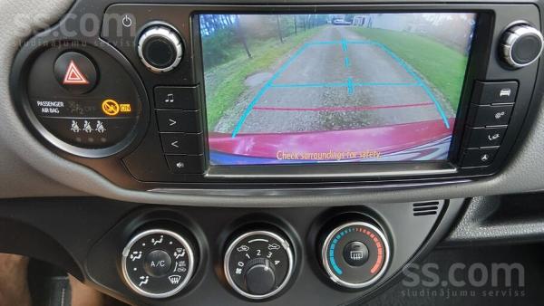 Red Toyota Yaris 2016 in Jurmala, with an engine capacity of 1.30 L and mileage of 121 thousand km for 7500 €, photo 10 on AUTOMOTO.COM.LV
