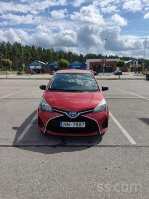 Sarkans Toyota Yaris 2016 Rīga, ar dzinēja tilpumu 1.50 L un nobraukumu 197 tūkst. km par 5400 €, foto 4 vietnē AUTOMOTO.COM.LV