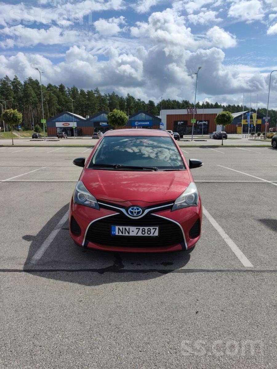 Sarkans Toyota Yaris 2016 Rīga, ar dzinēja tilpumu 1.50 L un nobraukumu 197 tūkst. km par 5400 €, foto 4 vietnē AUTOMOTO.COM.LV