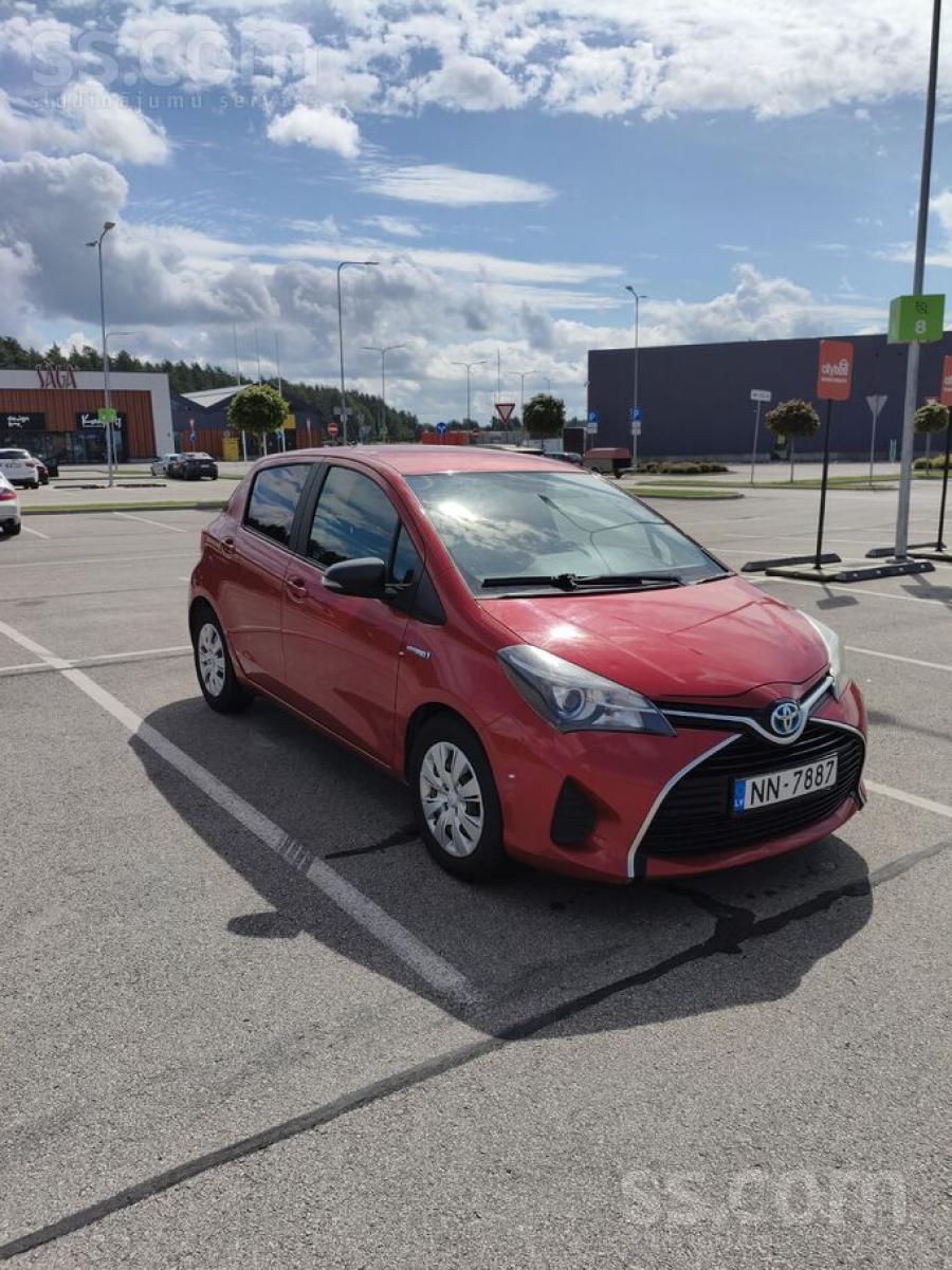 Sarkans Toyota Yaris 2016 Rīga, ar dzinēja tilpumu 1.50 L un nobraukumu 197 tūkst. km par 5400 €, foto 5 vietnē AUTOMOTO.COM.LV
