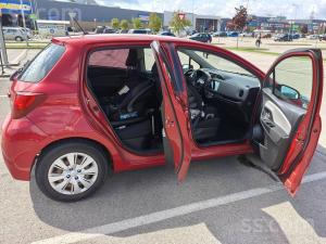 Sarkans Toyota Yaris 2016 Rīga, ar dzinēja tilpumu 1.50 L un nobraukumu 197 tūkst. km par 5400 €, foto 8 vietnē AUTOMOTO.COM.LV