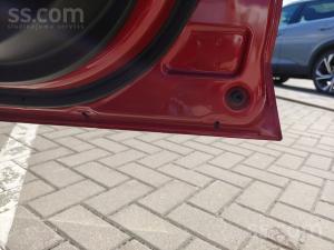 Sarkans Toyota Yaris 2016 Rīga, ar dzinēja tilpumu 1.50 L un nobraukumu 197 tūkst. km par 5400 €, foto 10 vietnē AUTOMOTO.COM.LV