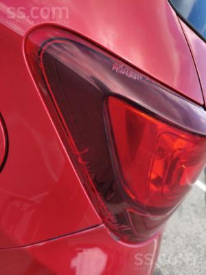 Sarkans Toyota Yaris 2016 Rīga, ar dzinēja tilpumu 1.50 L un nobraukumu 197 tūkst. km par 5400 €, foto 31 vietnē AUTOMOTO.COM.LV