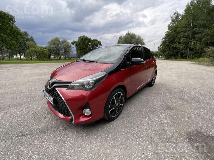 Sarkans Toyota Yaris 2016 Valmiera, ar dzinēja tilpumu 1.30 L un nobraukumu 92 tūkst. km par 8800 €, foto 3 vietnē AUTOMOTO.COM.LV