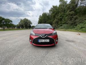 Sarkans Toyota Yaris 2016 Valmiera, ar dzinēja tilpumu 1.30 L un nobraukumu 92 tūkst. km par 8800 €, foto 4 vietnē AUTOMOTO.COM.LV