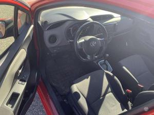 Red Toyota Yaris 2016 in Vilnius, with an engine capacity of 1.50 L and mileage of 184 thousand km for 9990 €, photo 12 on AUTOMOTO.COM.LV