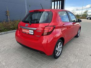 Sarkans Toyota Yaris 2016 Viļņa, ar dzinēja tilpumu 1.50 L un nobraukumu 115 tūkst. km par 12150 €, foto 8 vietnē AUTOMOTO.COM.LV
