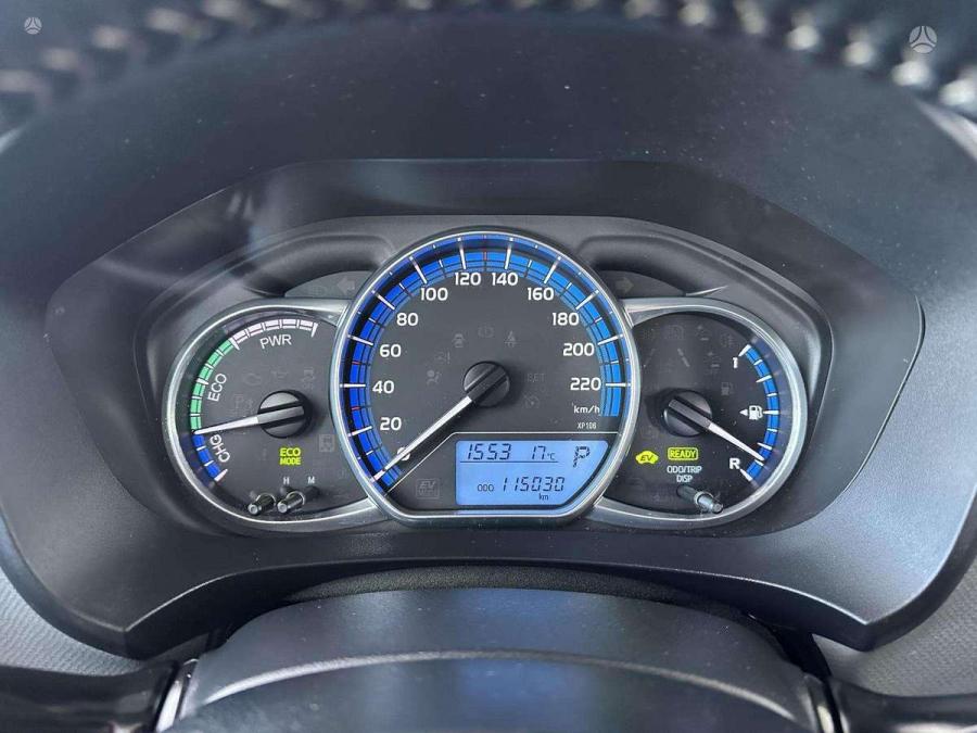 Sarkans Toyota Yaris 2016 Viļņa, ar dzinēja tilpumu 1.50 L un nobraukumu 115 tūkst. km par 12150 €, foto 19 vietnē AUTOMOTO.COM.LV