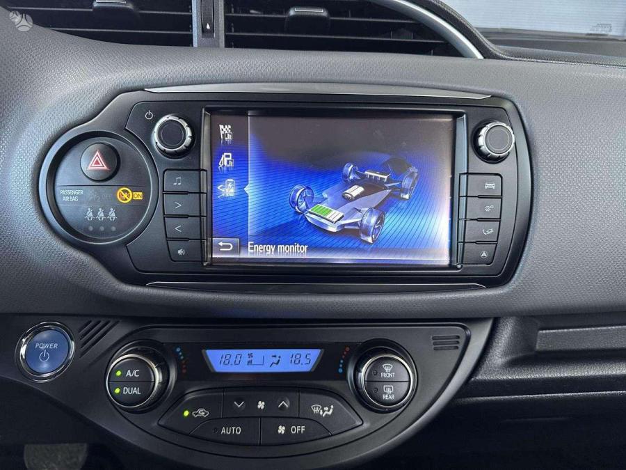 Sarkans Toyota Yaris 2016 Viļņa, ar dzinēja tilpumu 1.50 L un nobraukumu 115 tūkst. km par 12150 €, foto 21 vietnē AUTOMOTO.COM.LV