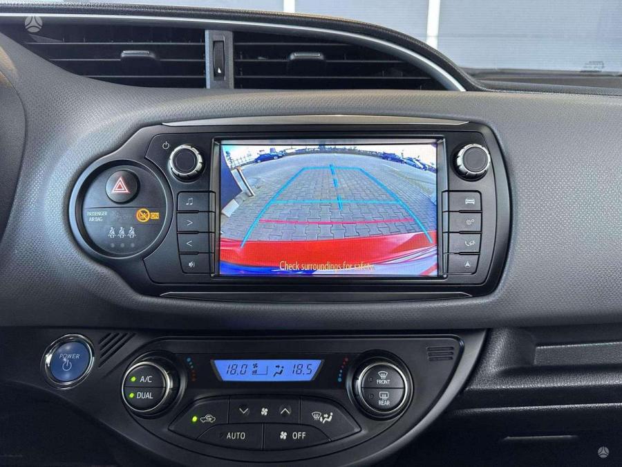 Sarkans Toyota Yaris 2016 Viļņa, ar dzinēja tilpumu 1.50 L un nobraukumu 115 tūkst. km par 12150 €, foto 22 vietnē AUTOMOTO.COM.LV
