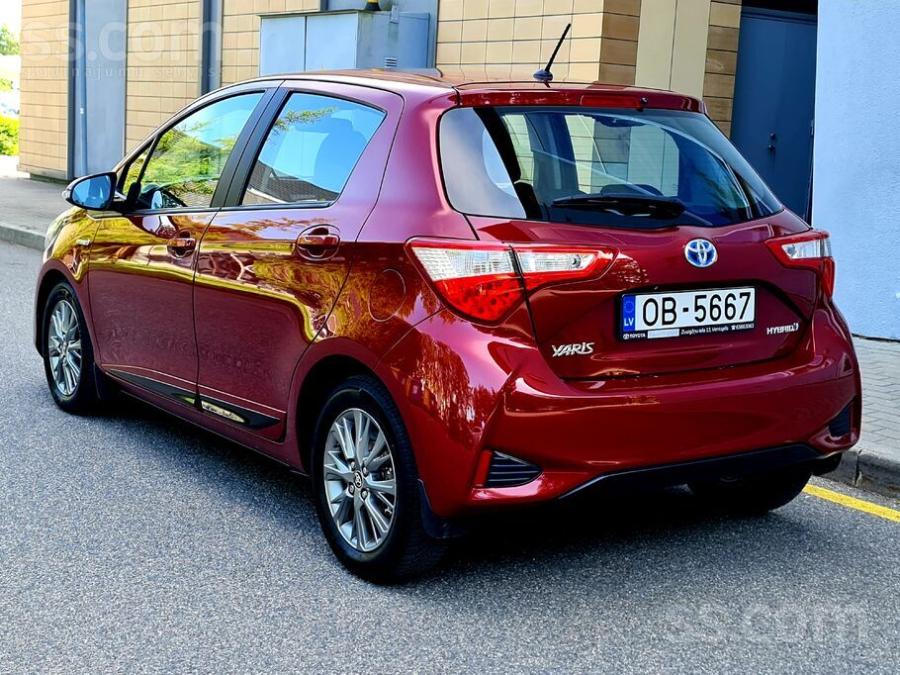 Sarkans Toyota Yaris 2017 Rīga, ar dzinēja tilpumu 1.50 L un nobraukumu 110 tūkst. km par 3900 €, foto 2 vietnē AUTOMOTO.COM.LV