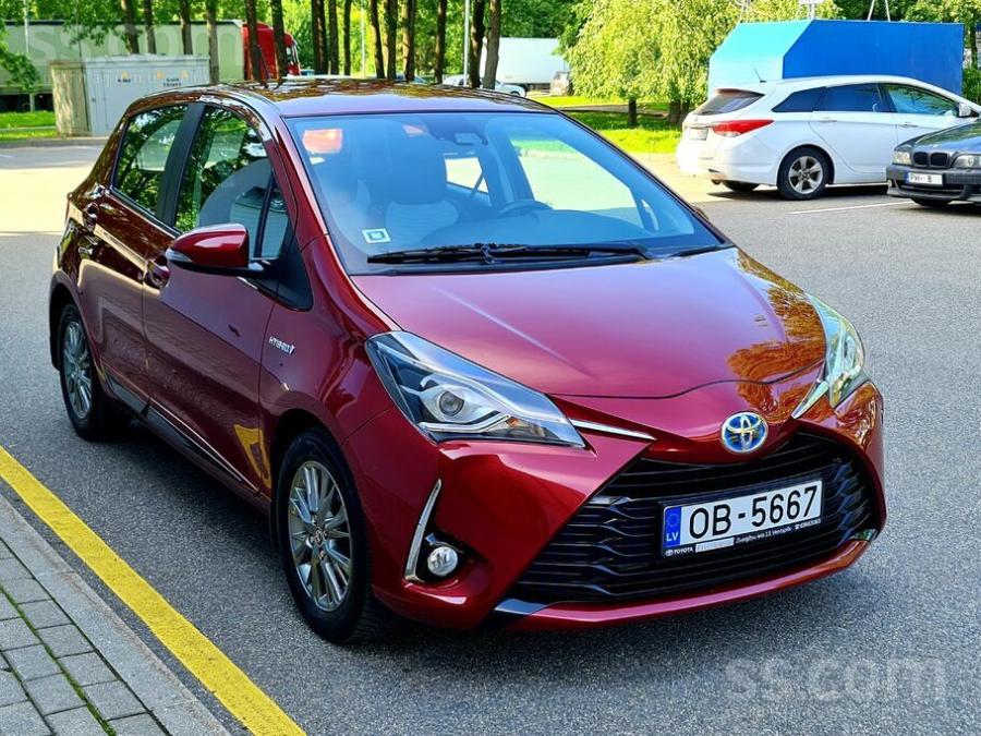 Sarkans Toyota Yaris 2017 Rīga, ar dzinēja tilpumu 1.50 L un nobraukumu 110 tūkst. km par 3900 €, foto 3 vietnē AUTOMOTO.COM.LV