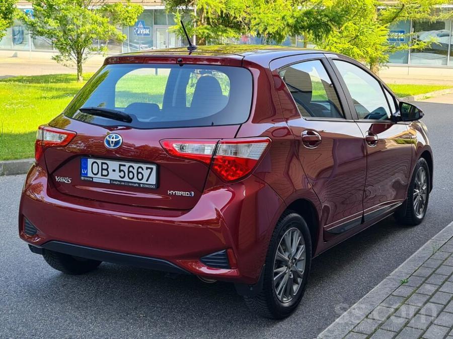 Sarkans Toyota Yaris 2017 Rīga, ar dzinēja tilpumu 1.50 L un nobraukumu 110 tūkst. km par 3900 €, foto 4 vietnē AUTOMOTO.COM.LV
