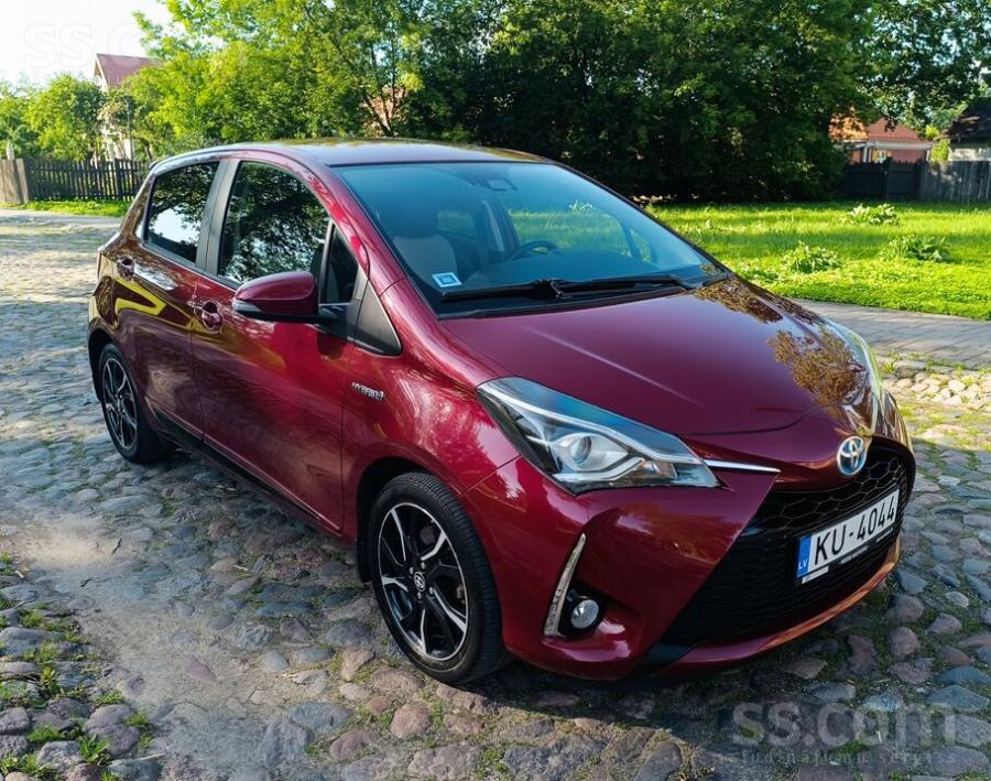 Sarkans Toyota Yaris 2017 Jelgava, ar dzinēja tilpumu 1.50 L un nobraukumu 0 tūkst. km par 8990 €, foto 4 vietnē AUTOMOTO.COM.LV