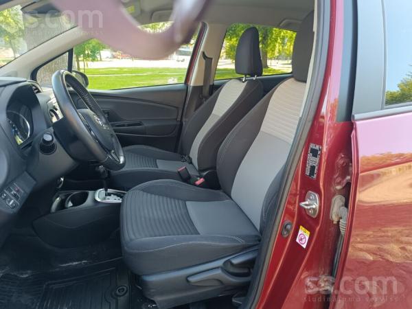Sarkans Toyota Yaris 2017 Jelgava, ar dzinēja tilpumu 1.50 L un nobraukumu 0 tūkst. km par 8990 €, foto 9 vietnē AUTOMOTO.COM.LV