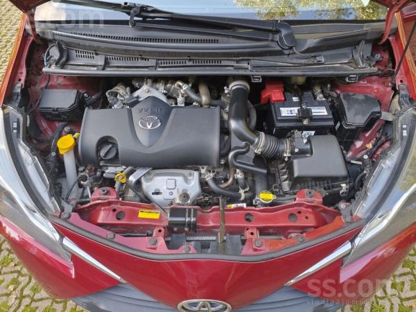 Sarkans Toyota Yaris 2017 Rīga, ar dzinēja tilpumu 1.50 L un nobraukumu 31 tūkst. km par 8500 €, foto 7 vietnē AUTOMOTO.COM.LV
