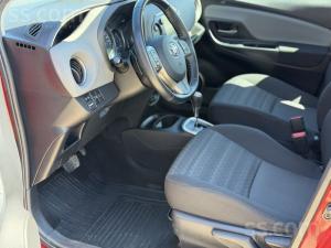 Sarkans Toyota Yaris 2017 Rīga, ar dzinēja tilpumu 1.30 L un nobraukumu 155 tūkst. km par 8500 €, foto 8 vietnē AUTOMOTO.COM.LV