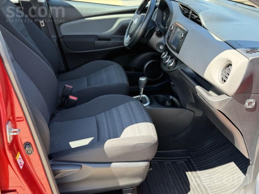Sarkans Toyota Yaris 2017 Rīga, ar dzinēja tilpumu 1.30 L un nobraukumu 155 tūkst. km par 8500 €, foto 13 vietnē AUTOMOTO.COM.LV