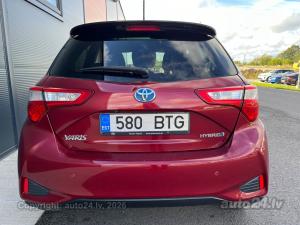 Sarkans Toyota Yaris 2017 Kuresāre, ar dzinēja tilpumu 1.50 L un nobraukumu 65 tūkst. km par 12990 €, foto 6 vietnē AUTOMOTO.COM.LV