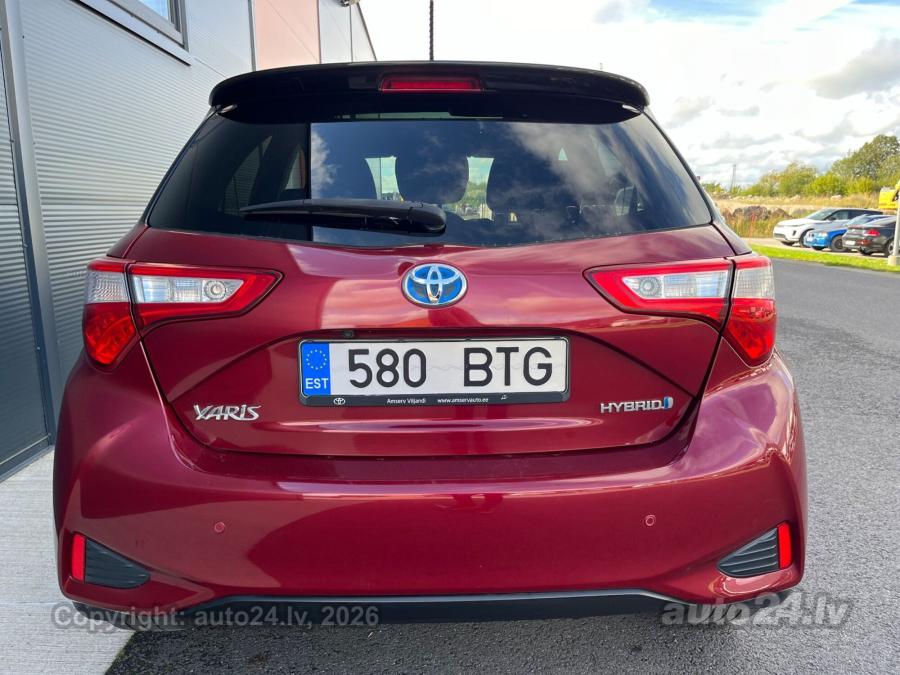 Sarkans Toyota Yaris 2017 Kuresāre, ar dzinēja tilpumu 1.50 L un nobraukumu 65 tūkst. km par 12990 €, foto 6 vietnē AUTOMOTO.COM.LV
