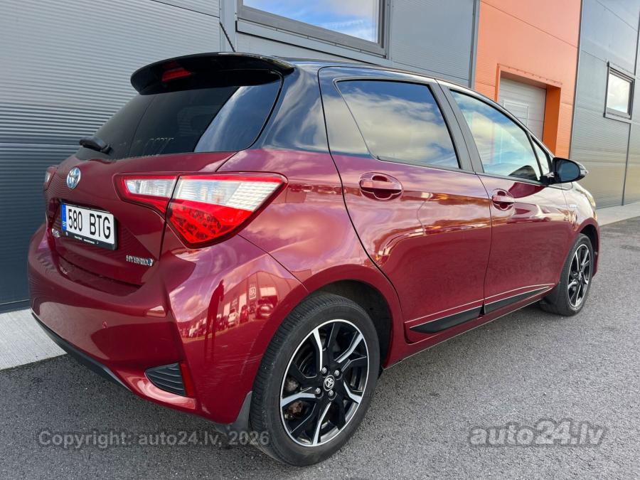 Sarkans Toyota Yaris 2017 Kuresāre, ar dzinēja tilpumu 1.50 L un nobraukumu 65 tūkst. km par 12990 €, foto 7 vietnē AUTOMOTO.COM.LV