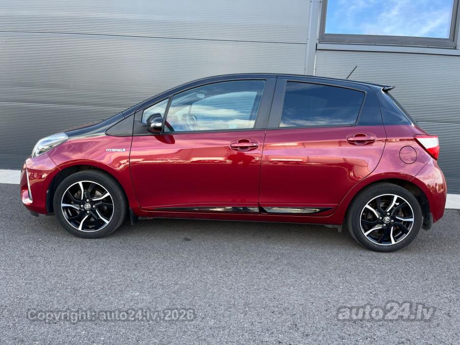 Sarkans Toyota Yaris 2017 Kuresāre, ar dzinēja tilpumu 1.50 L un nobraukumu 65 tūkst. km par 12990 €, foto 9 vietnē AUTOMOTO.COM.LV